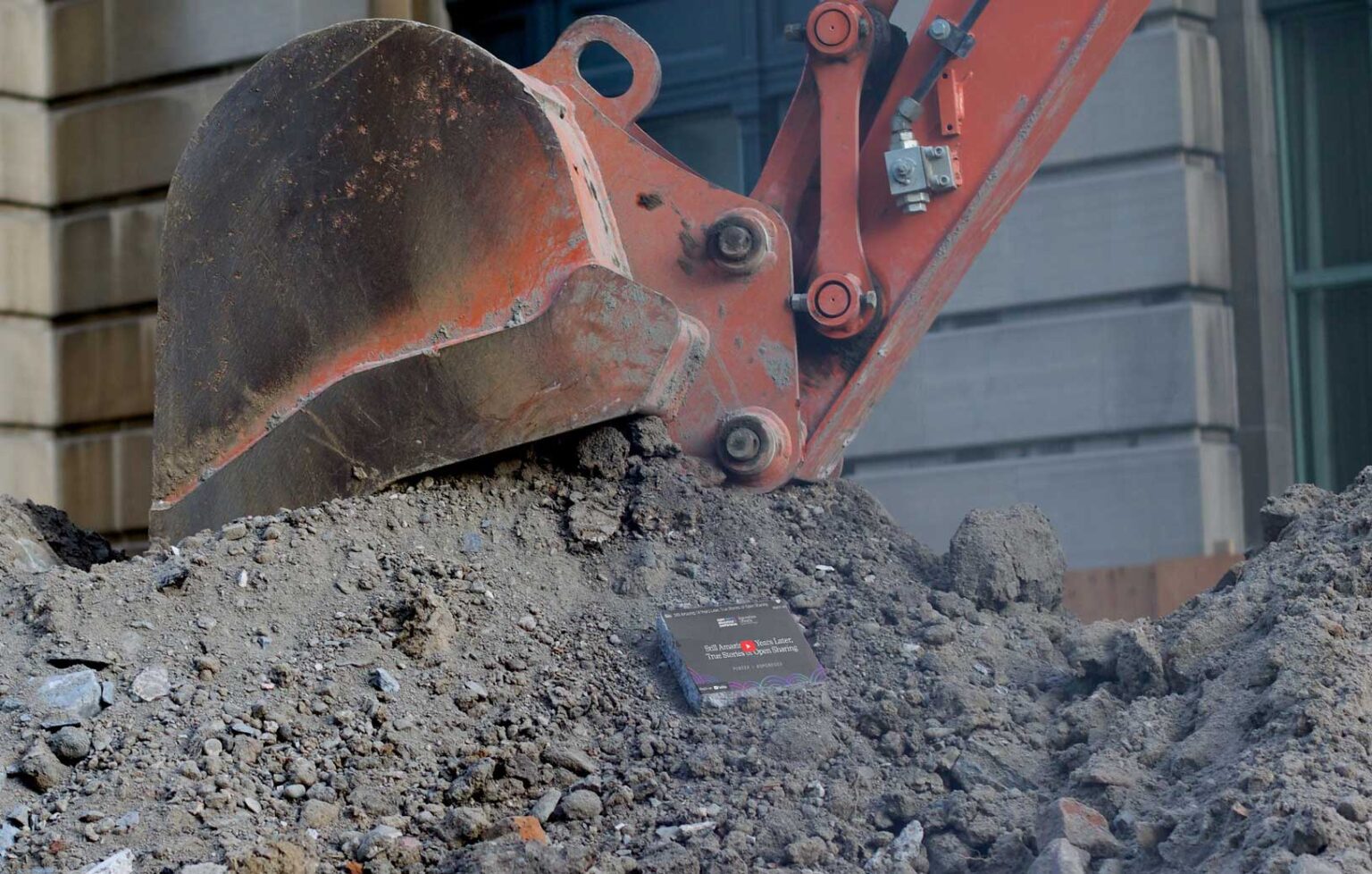 The Answer: “Yes, but hardly anyone cares”: Burying the Amazing Stories ...